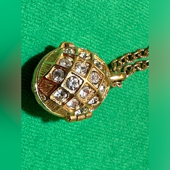 Joan Rivers | Jewelry | Vintage Joan Rivers Faberge Egg Pendant ...
